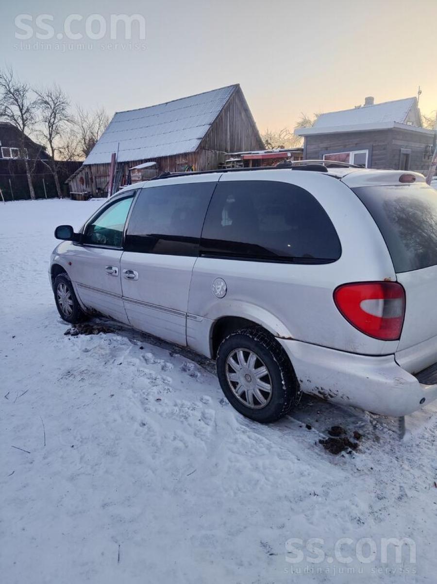 Chrysler Grand Voyager 2004 Rīga, ar dzinēja tilpumu 2.80 L un nobraukumu 513 tūkst. km par 1000 €, foto 2 vietnē AUTOMOTO.COM.LV