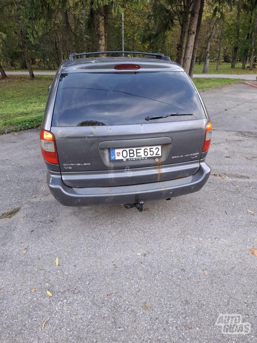 Крайслер Гранд Вояджер 2004 в Паневежис, объемом двигателя 3.30 л и пробегом 432 тыс. км за 799 €, фото 5 на AUTOMOTO.COM.LV