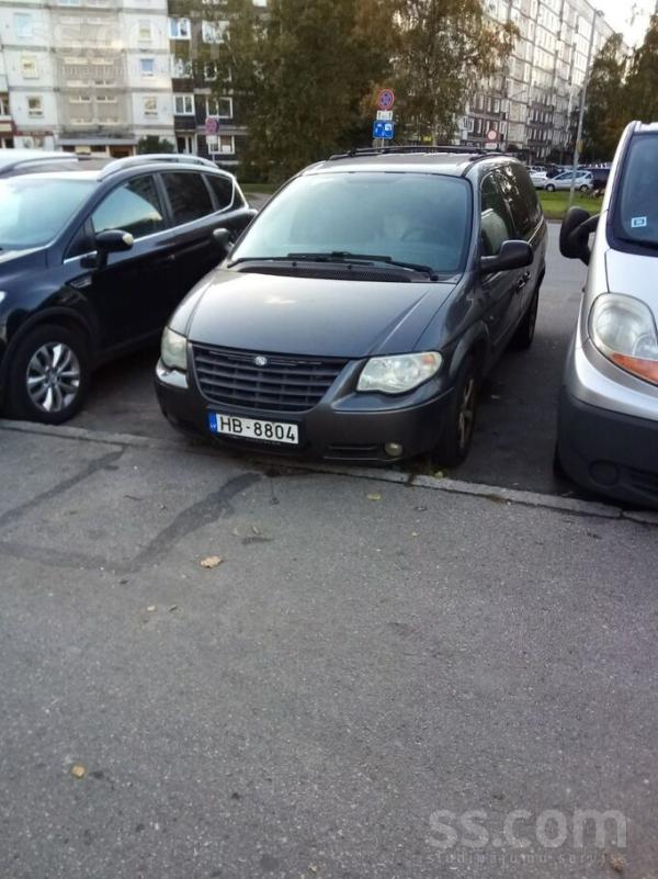 Chrysler Grand Voyager 2005 Rīga, ar dzinēja tilpumu 2.80 L un nobraukumu 265 tūkst. km par 850 €, foto 3 vietnē AUTOMOTO.COM.LV
