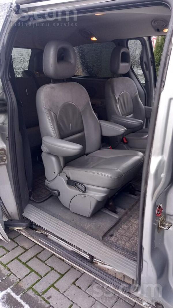 Chrysler Grand Voyager 2005 Ogre, ar dzinēja tilpumu 3.30 L un nobraukumu 346 tūkst. km par 2900 €, foto 5 vietnē AUTOMOTO.COM.LV