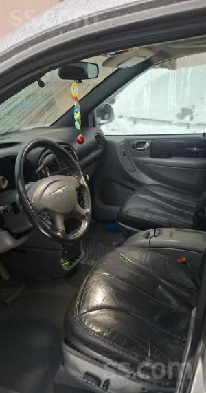 Chrysler Grand Voyager 2005 in Daugavpils, with an engine capacity of 2.80 L and mileage of 342 thousand km for 1000 €, photo 7 on AUTOMOTO.COM.LV