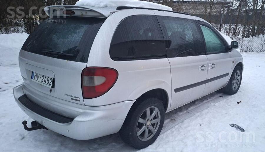 Chrysler Grand Voyager 2005 in Daugavpils, with an engine capacity of 2.80 L and mileage of 342 thousand km for 1000 €, photo 8 on AUTOMOTO.COM.LV