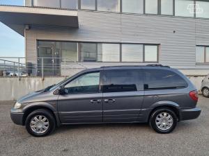 Chrysler Grand Voyager 2005 in Vilnius, with an engine capacity of 2.80 L and mileage of 270 thousand km for 2500 €, photo 5 on AUTOMOTO.COM.LV