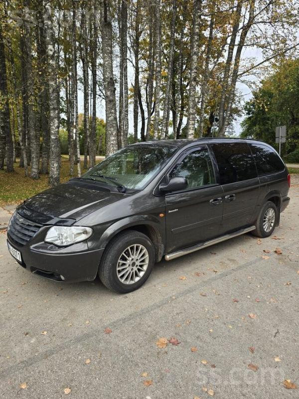 Chrysler Grand Voyager 2005 Valmiera vietnē Chrysler Grand Voyager 2005 Valmiera, ar dzinēja tilpumu 3.30 L un nobraukumu 275 tūkst. km par 2600 €, foto 1 vietnē AUTOMOTO.COM.LV