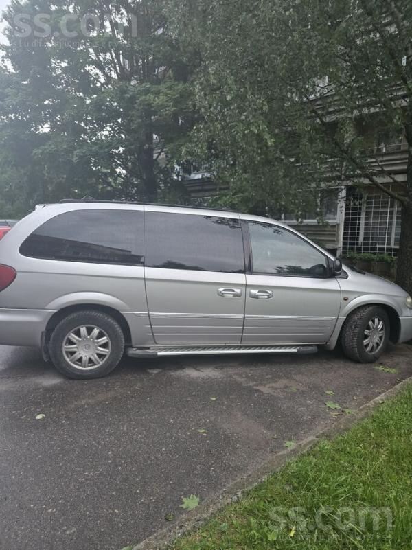 Chrysler Grand Voyager 2006 Rīga, ar dzinēja tilpumu 2.80 L un nobraukumu 374 tūkst. km par 4300 €, foto 1 vietnē AUTOMOTO.COM.LV