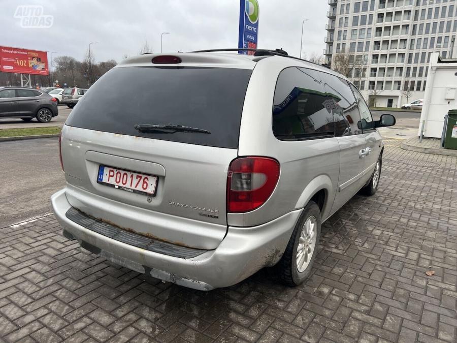Chrysler Grand Voyager 2006 Kauņa, ar dzinēja tilpumu 2.80 L un nobraukumu 233 tūkst. km par 960 €, foto 5 vietnē AUTOMOTO.COM.LV