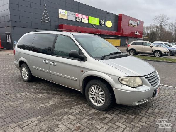 Chrysler Grand Voyager 2006 in Kaunas, with an engine capacity of 2.80 L and mileage of 233 thousand km for 960 €, photo 7 on AUTOMOTO.COM.LV