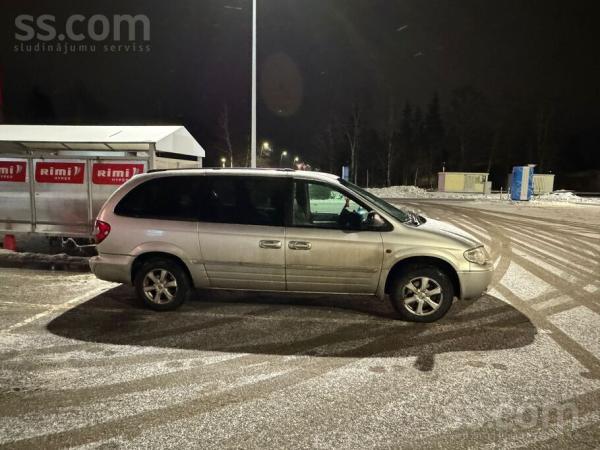 Chrysler Grand Voyager 2006 in Riga, with an engine capacity of 2.80 L and mileage of 370 thousand km for 1350 €, photo 2 on AUTOMOTO.COM.LV