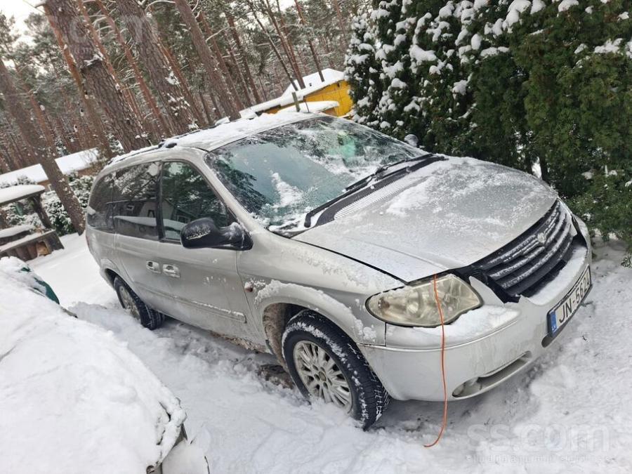 Chrysler Grand Voyager 2006 Rīga, ar dzinēja tilpumu 2.80 L un nobraukumu 380 tūkst. km par 1700 €, foto 1 vietnē AUTOMOTO.COM.LV