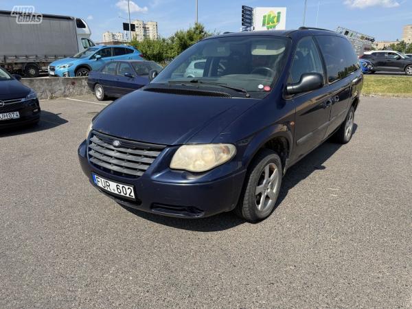 Chrysler Grand Voyager 2006 in Vilnius, with an engine capacity of 2.80 L and mileage of 412 thousand km for 700 €, photo 1 on AUTOMOTO.COM.LV