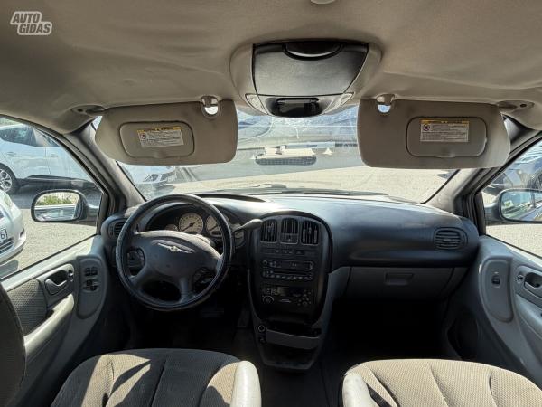 Chrysler Grand Voyager 2006 in Vilnius, with an engine capacity of 2.80 L and mileage of 412 thousand km for 700 €, photo 5 on AUTOMOTO.COM.LV