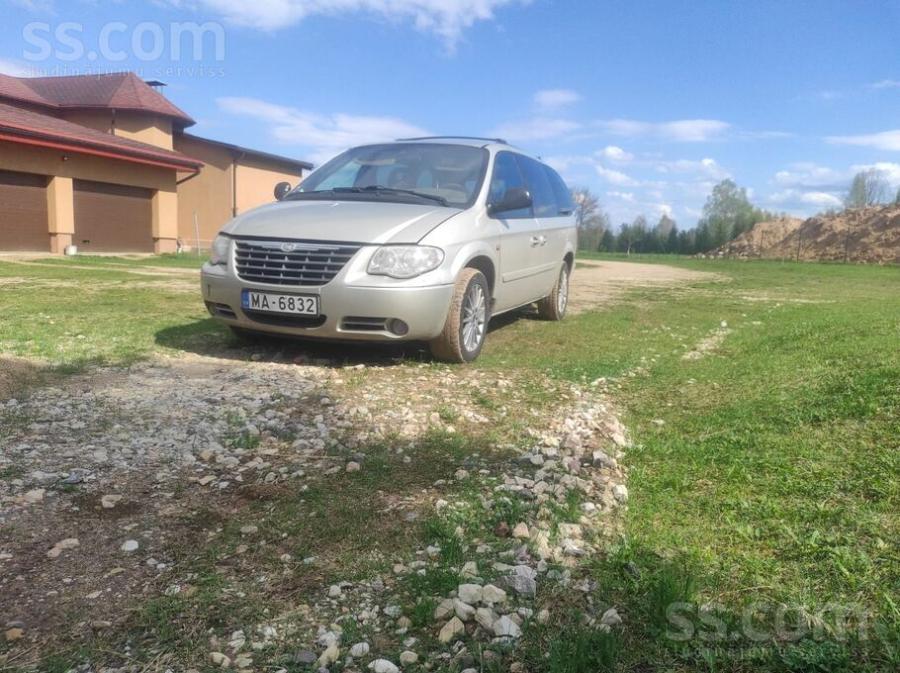 Chrysler Grand Voyager 2007 Rīga, ar dzinēja tilpumu 2.80 L un nobraukumu 370 tūkst. km par 1000 €, foto 1 vietnē AUTOMOTO.COM.LV