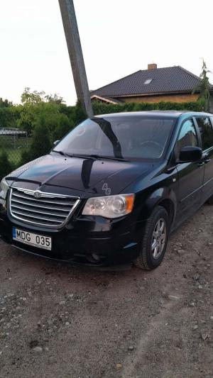 Chrysler Grand Voyager 2008 in Taurage, with an engine capacity of 2.80 L and mileage of 330 thousand km for 3300 €, photo  on AUTOMOTO.COM.LV