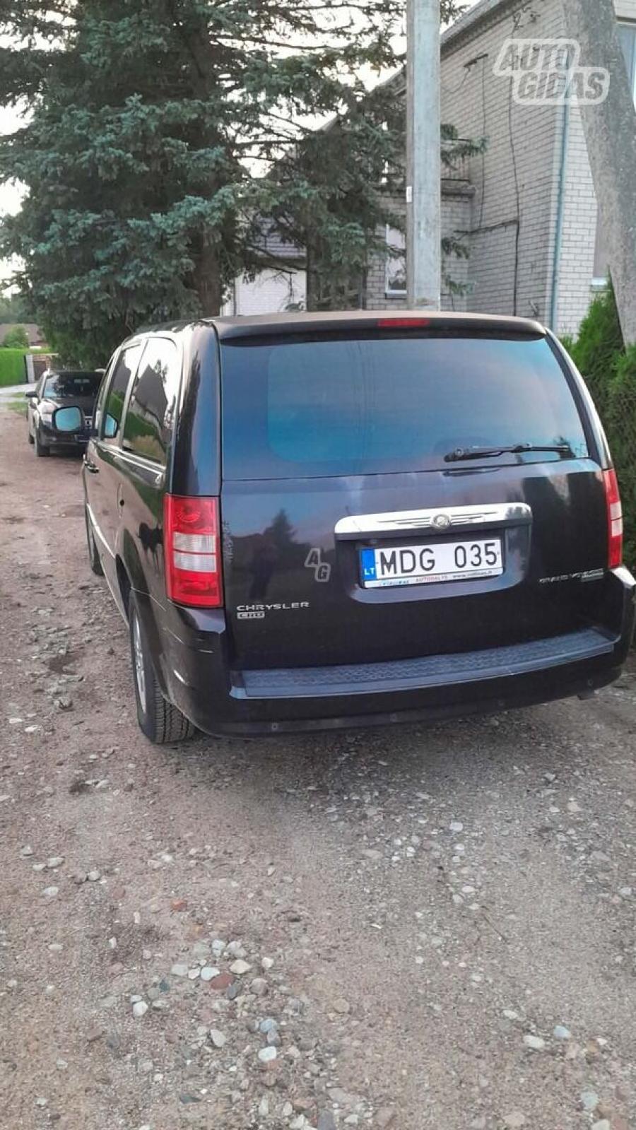 Chrysler Grand Voyager 2008 Tauragė, ar dzinēja tilpumu 2.80 L un nobraukumu 330 tūkst. km par 3300 €, foto 3 vietnē AUTOMOTO.COM.LV