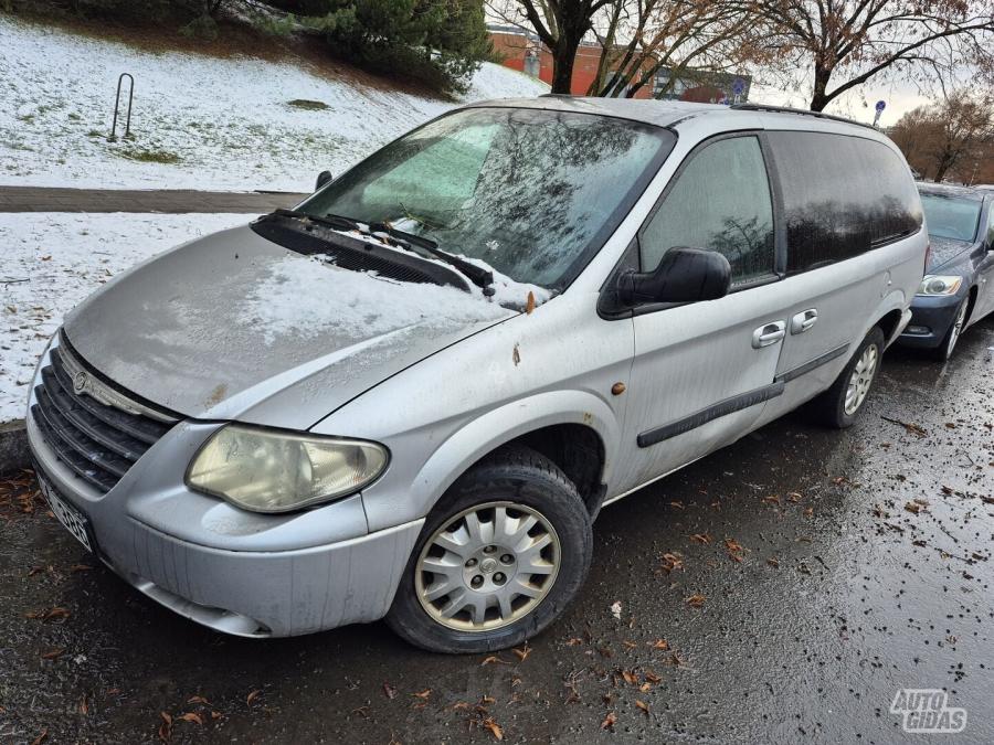 Chrysler Grand Voyager 2008 in Vilnius, with an engine capacity of 2.80 L and mileage of 345 thousand km for 499 €, photo 3 on AUTOMOTO.COM.LV