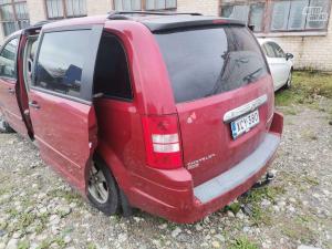 Chrysler Grand Voyager 2008 in Utena, with an engine capacity of 2.80 L and mileage of 286 thousand km for 2400 €, photo 2 on AUTOMOTO.COM.LV