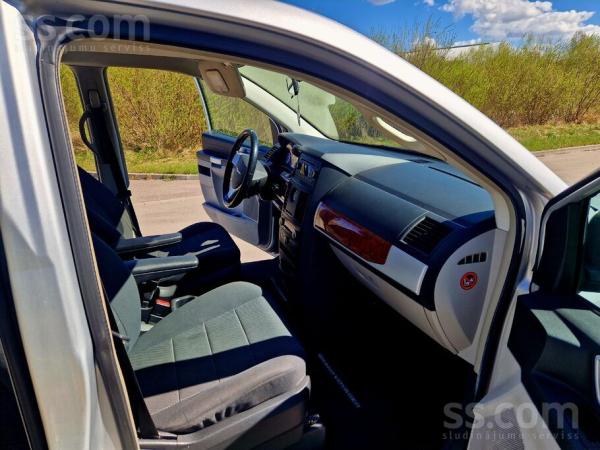 Chrysler Grand Voyager 2008 Jelgava, ar dzinēja tilpumu 2.80 L un nobraukumu 324 tūkst. km par 2600 €, foto 8 vietnē AUTOMOTO.COM.LV