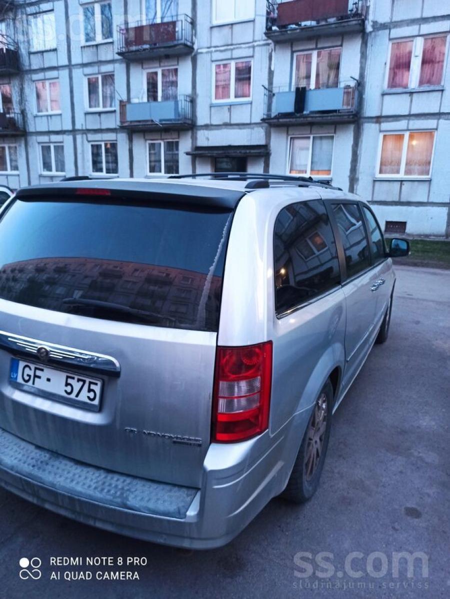 Chrysler Grand Voyager 2008 Jēkabpils, ar dzinēja tilpumu 2.80 L un nobraukumu 320 tūkst. km par 2599 €, foto 4 vietnē AUTOMOTO.COM.LV