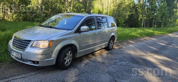 Chrysler Grand Voyager 2009 in Cesis, with an engine capacity of 2.80 L and mileage of 0 thousand km for 3500 €, photo 1 on AUTOMOTO.COM.LV