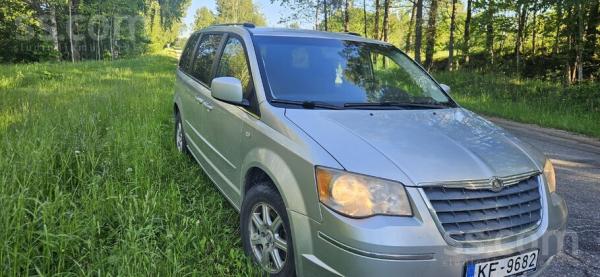 Chrysler Grand Voyager 2009 in Cesis, with an engine capacity of 2.80 L and mileage of 0 thousand km for 3500 €, photo 3 on AUTOMOTO.COM.LV