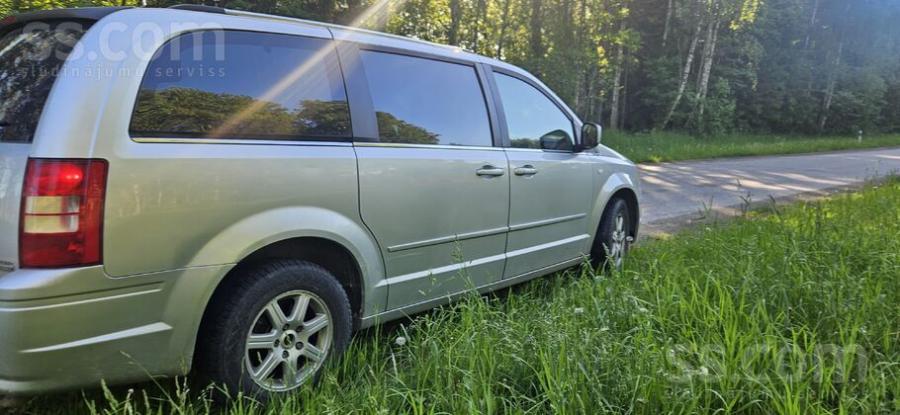 Chrysler Grand Voyager 2009 Cēsis, ar dzinēja tilpumu 2.80 L un nobraukumu 0 tūkst. km par 3500 €, foto 6 vietnē AUTOMOTO.COM.LV
