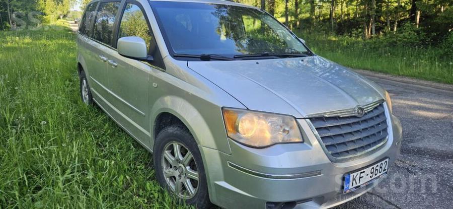 Chrysler Grand Voyager 2009 Cēsis, ar dzinēja tilpumu 2.80 L un nobraukumu 0 tūkst. km par 3500 €, foto 7 vietnē AUTOMOTO.COM.LV
