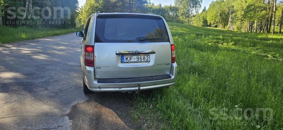 Chrysler Grand Voyager 2009 Cēsis, ar dzinēja tilpumu 2.80 L un nobraukumu 0 tūkst. km par 3500 €, foto 9 vietnē AUTOMOTO.COM.LV