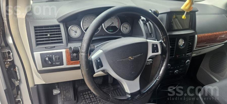 Chrysler Grand Voyager 2009 Cēsis, ar dzinēja tilpumu 2.80 L un nobraukumu 0 tūkst. km par 3500 €, foto 18 vietnē AUTOMOTO.COM.LV