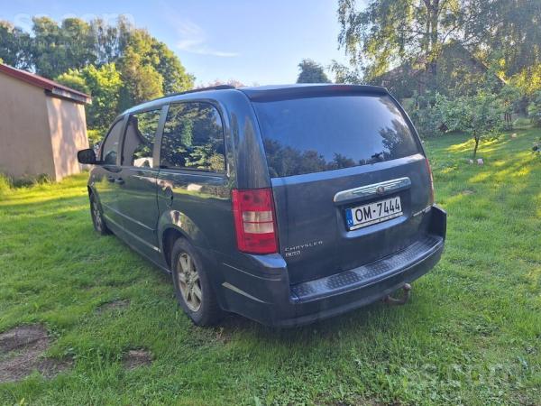 Chrysler Grand Voyager 2009 Kuldīga, ar dzinēja tilpumu 2.80 L un nobraukumu 395 tūkst. km par 2760 €, foto 2 vietnē AUTOMOTO.COM.LV