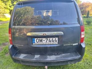 Chrysler Grand Voyager 2009 in Kuldiga, with an engine capacity of 2.80 L and mileage of 395 thousand km for 2760 €, photo 10 on AUTOMOTO.COM.LV