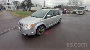 Chrysler Grand Voyager 2010 in Riga, with an engine capacity of 2.80 L and mileage of 298 thousand km for 3300 €, photo 6 on AUTOMOTO.COM.LV