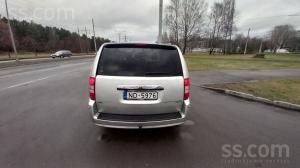 Chrysler Grand Voyager 2010 Rīga, ar dzinēja tilpumu 2.80 L un nobraukumu 298 tūkst. km par 3000 €, foto 2 vietnē AUTOMOTO.COM.LV