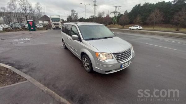 Chrysler Grand Voyager 2010 Rīga, ar dzinēja tilpumu 2.80 L un nobraukumu 298 tūkst. km par 3000 €, foto 6 vietnē AUTOMOTO.COM.LV