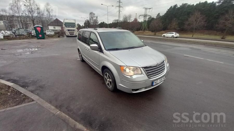 Chrysler Grand Voyager 2010 Rīga, ar dzinēja tilpumu 2.80 L un nobraukumu 298 tūkst. km par 3000 €, foto 6 vietnē AUTOMOTO.COM.LV