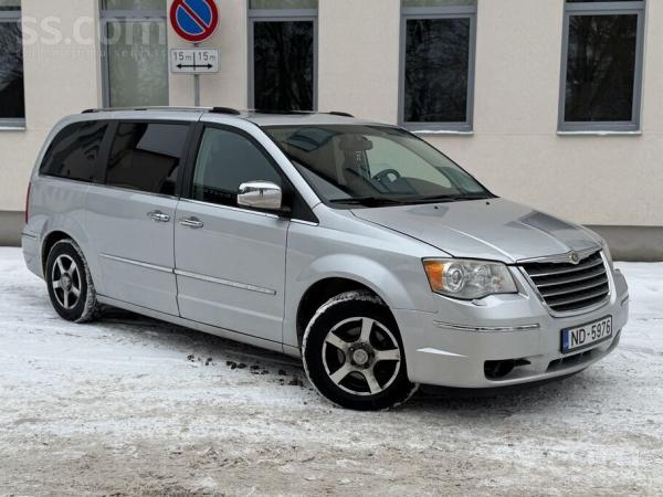 Chrysler Grand Voyager 2010 in Jelgava, with an engine capacity of 2.80 L and mileage of 299 thousand km for 3300 €, photo 5 on AUTOMOTO.COM.LV