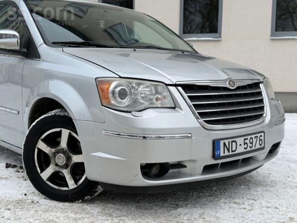 Chrysler Grand Voyager 2010 in Jelgava, with an engine capacity of 2.80 L and mileage of 299 thousand km for 3300 €, photo 9 on AUTOMOTO.COM.LV