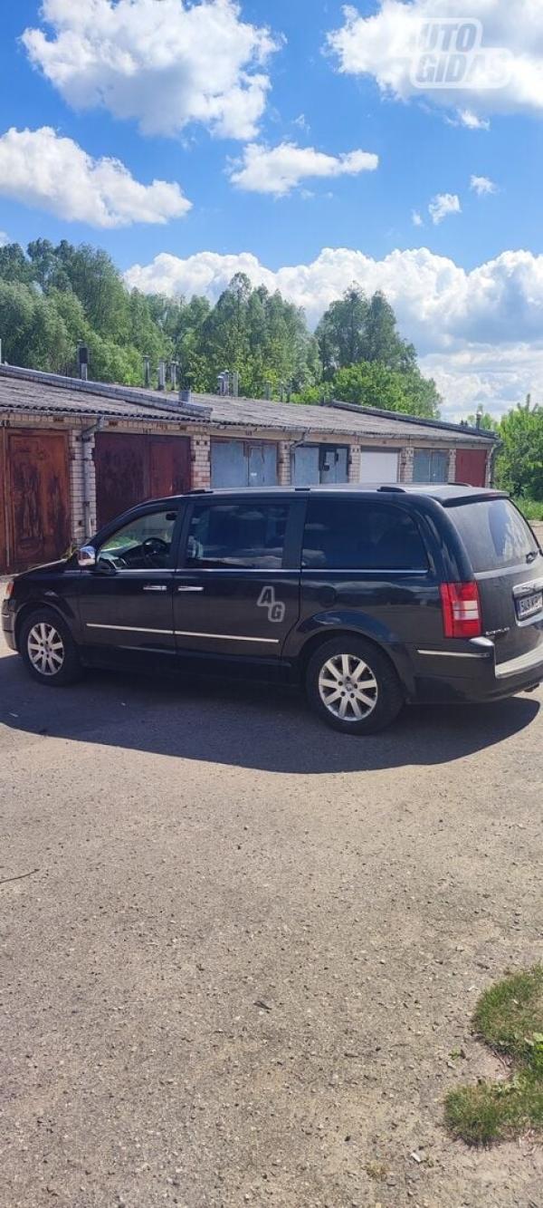 Chrysler Grand Voyager 2010 in Panevezys, with an engine capacity of 2.80 L and mileage of 250 thousand km for 2500 €, photo 6 on AUTOMOTO.COM.LV