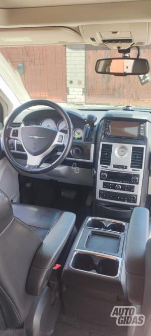 Chrysler Grand Voyager 2010 Panevēža, ar dzinēja tilpumu 2.80 L un nobraukumu 250 tūkst. km par 2500 €, foto 9 vietnē AUTOMOTO.COM.LV
