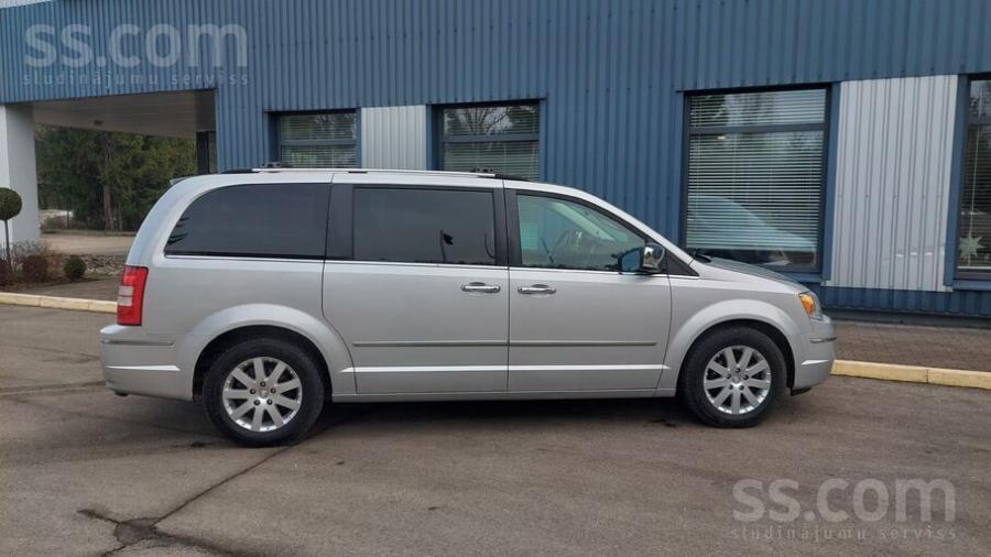 Chrysler Grand Voyager 2010 Rīga, ar dzinēja tilpumu 2.80 L un nobraukumu 159 tūkst. km par 6890 €, foto 26 vietnē AUTOMOTO.COM.LV