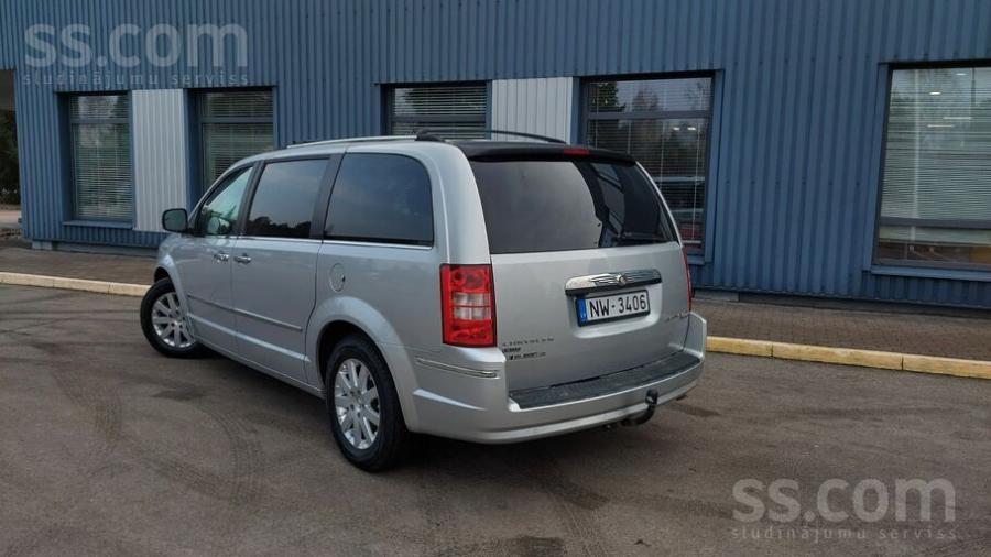 Chrysler Grand Voyager 2010 Rīga, ar dzinēja tilpumu 2.80 L un nobraukumu 159 tūkst. km par 6890 €, foto 35 vietnē AUTOMOTO.COM.LV
