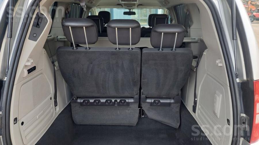 Chrysler Grand Voyager 2010 Rīga, ar dzinēja tilpumu 2.80 L un nobraukumu 159 tūkst. km par 6890 €, foto 36 vietnē AUTOMOTO.COM.LV