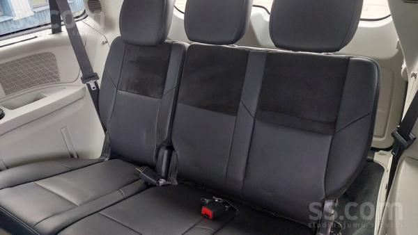 Chrysler Grand Voyager 2010 Rīga, ar dzinēja tilpumu 2.80 L un nobraukumu 159 tūkst. km par 6890 €, foto 8 vietnē AUTOMOTO.COM.LV