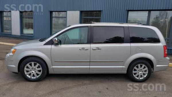 Chrysler Grand Voyager 2010 Rīga, ar dzinēja tilpumu 2.80 L un nobraukumu 159 tūkst. km par 6890 €, foto 10 vietnē AUTOMOTO.COM.LV
