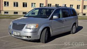 Chrysler Grand Voyager 2010 in Riga, with an engine capacity of 2.80 L and mileage of 358 thousand km for 3490 €, photo  on AUTOMOTO.COM.LV
