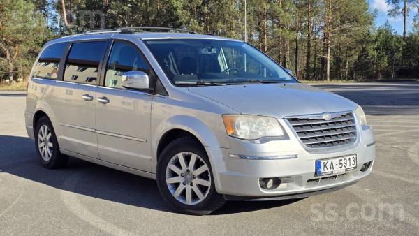 Chrysler Grand Voyager 2010 in Riga, with an engine capacity of 2.80 L and mileage of 358 thousand km for 3490 €, photo 2 on AUTOMOTO.COM.LV