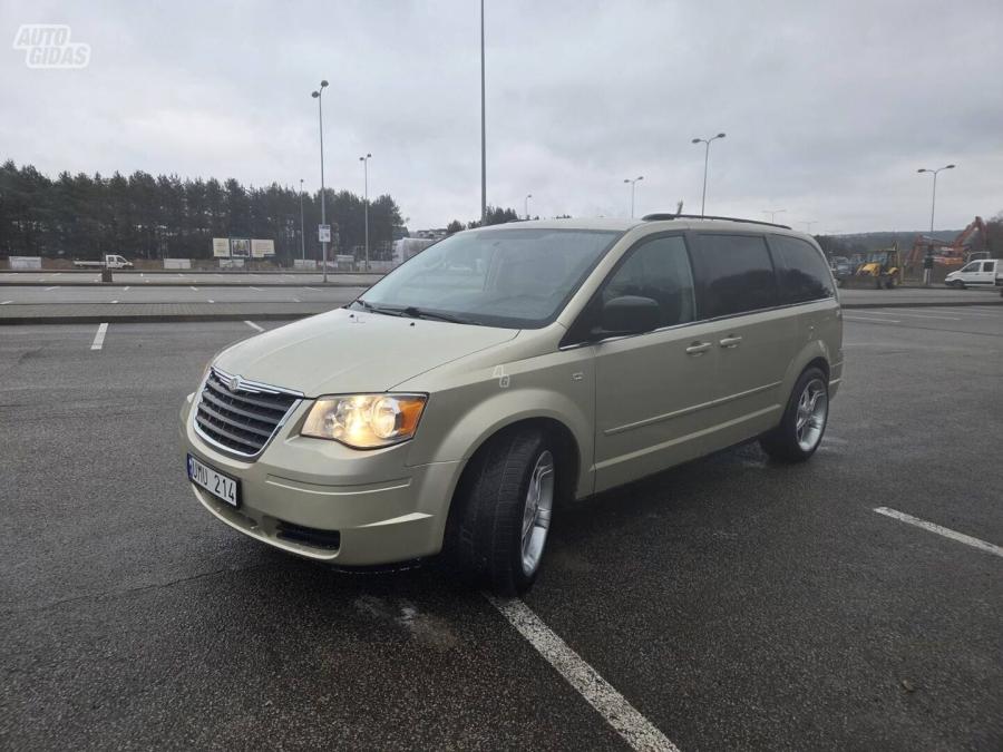 Chrysler Grand Voyager 2011 Viļņa, ar dzinēja tilpumu 3.80 L un nobraukumu 385 tūkst. km par 3600 €, foto 2 vietnē AUTOMOTO.COM.LV