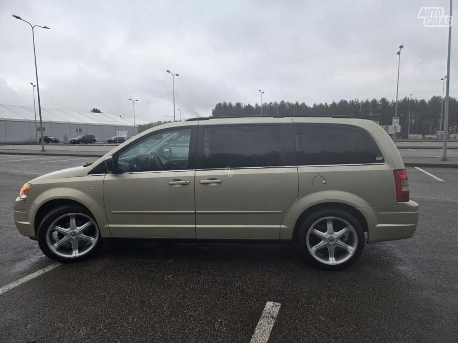 Chrysler Grand Voyager 2011 Viļņa, ar dzinēja tilpumu 3.80 L un nobraukumu 385 tūkst. km par 3600 €, foto 7 vietnē AUTOMOTO.COM.LV
