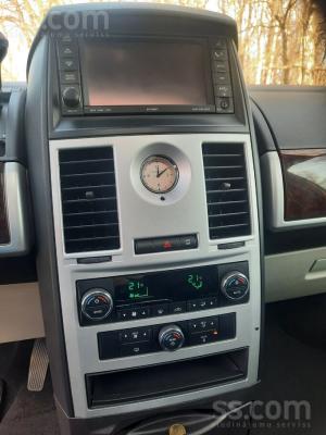 Chrysler Grand Voyager 2011 in Riga, with an engine capacity of 2.80 L and mileage of 0 thousand km for 5250 €, photo 12 on AUTOMOTO.COM.LV