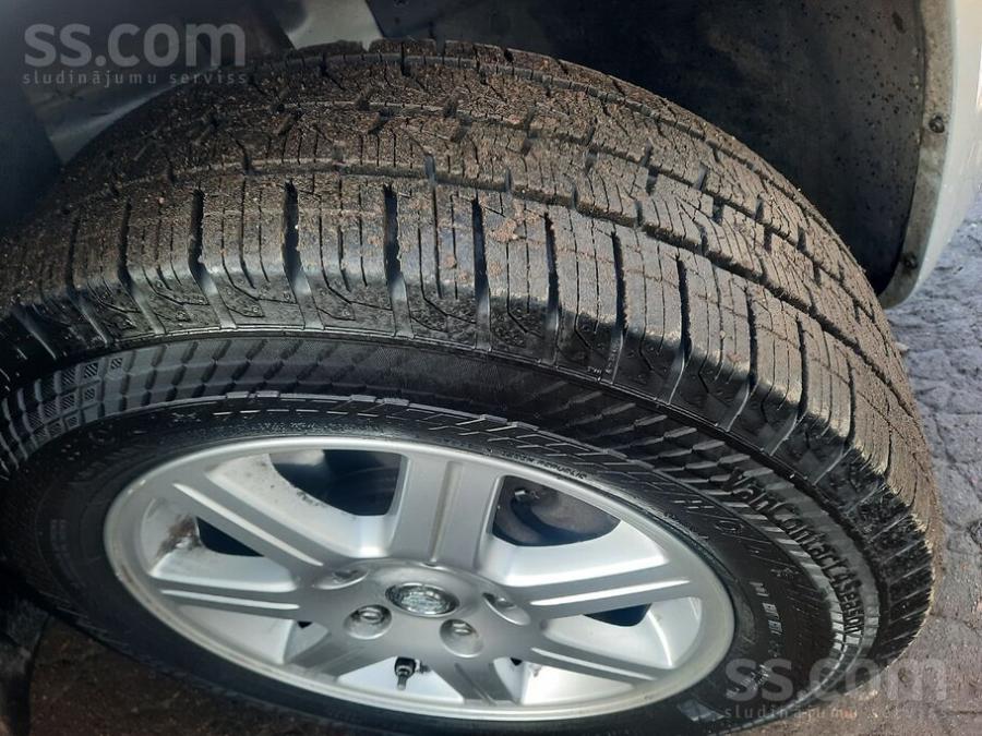 Chrysler Grand Voyager 2011 in Riga, with an engine capacity of 2.80 L and mileage of 0 thousand km for 5250 €, photo 27 on AUTOMOTO.COM.LV