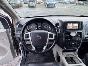 Chrysler Grand Voyager 2012 Rīga, ar dzinēja tilpumu 2.80 L un nobraukumu 374 tūkst. km par 6500 €, foto 8 vietnē AUTOMOTO.COM.LV